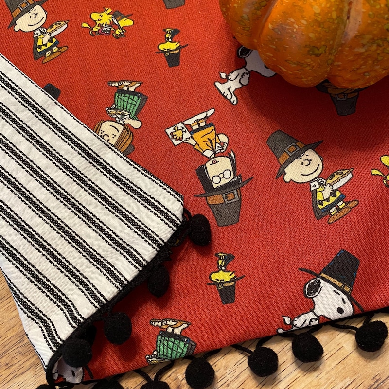 Snoopy Thanksgiving Table - Etsy