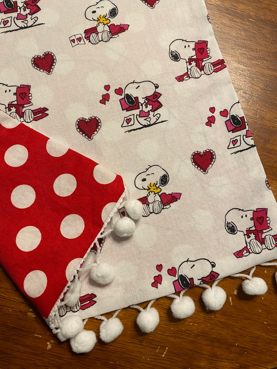 Snoopy Valentine table runner reversible Charlie Bown | Etsy