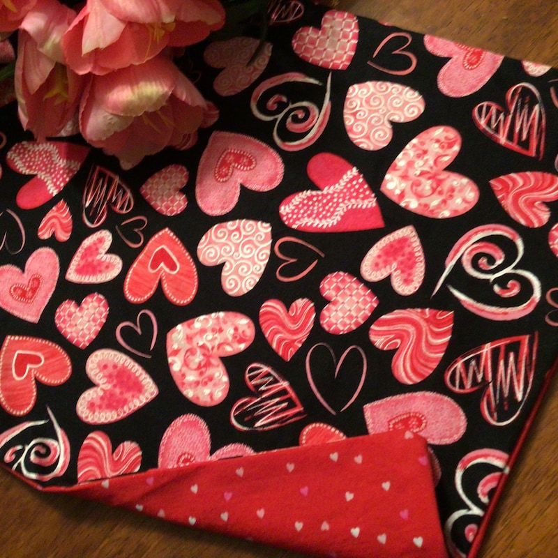Heart Table Runner - Etsy
