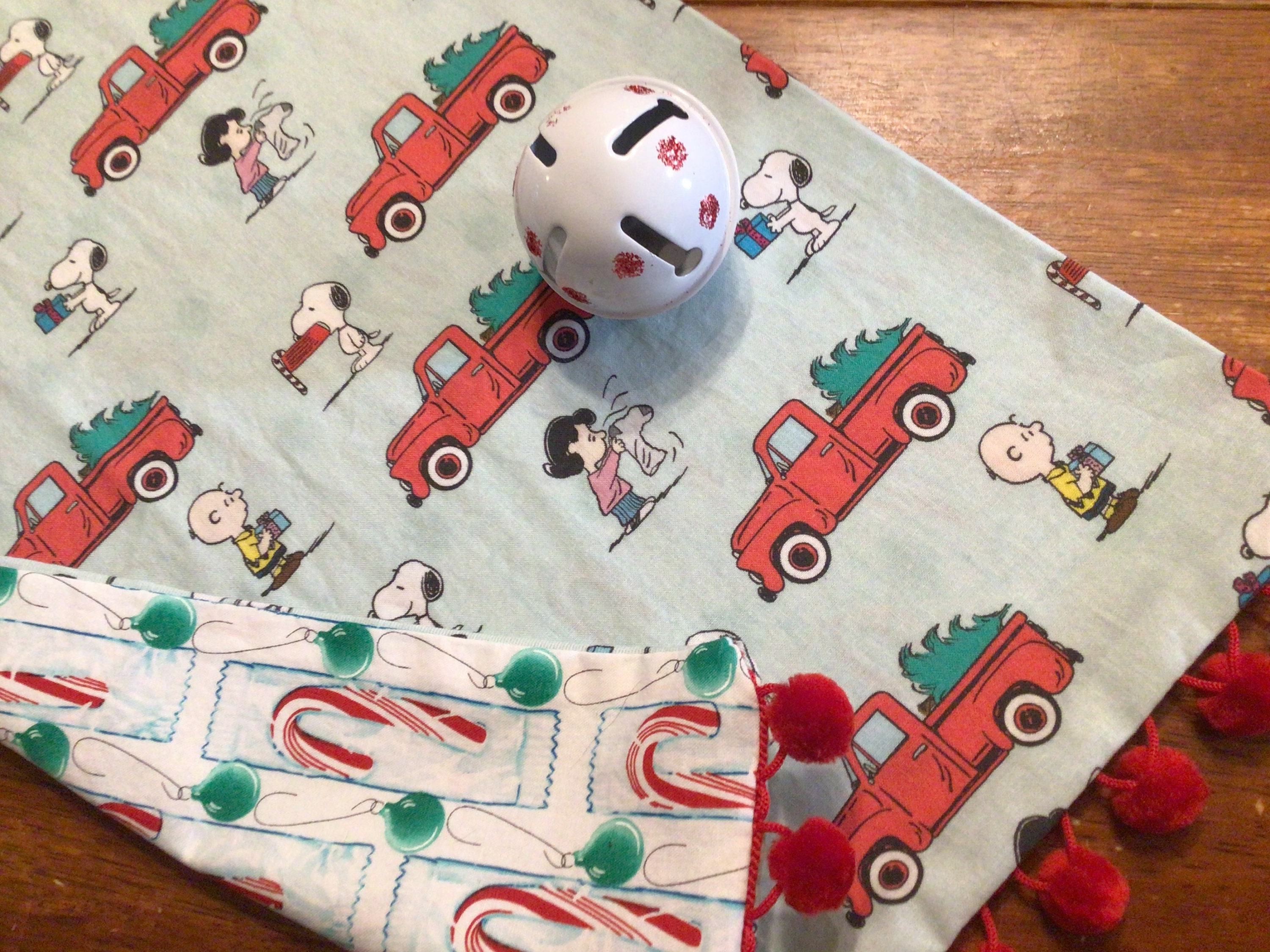 Peanuts Gang Christmas Table Runner: Snoopy & Charlie Brown Decor - Etsy