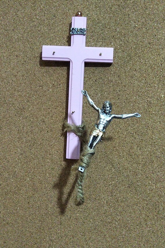 BUNGJEESUS Bungee Jesus. Hanging Wall Feature Crucifix | Etsy
