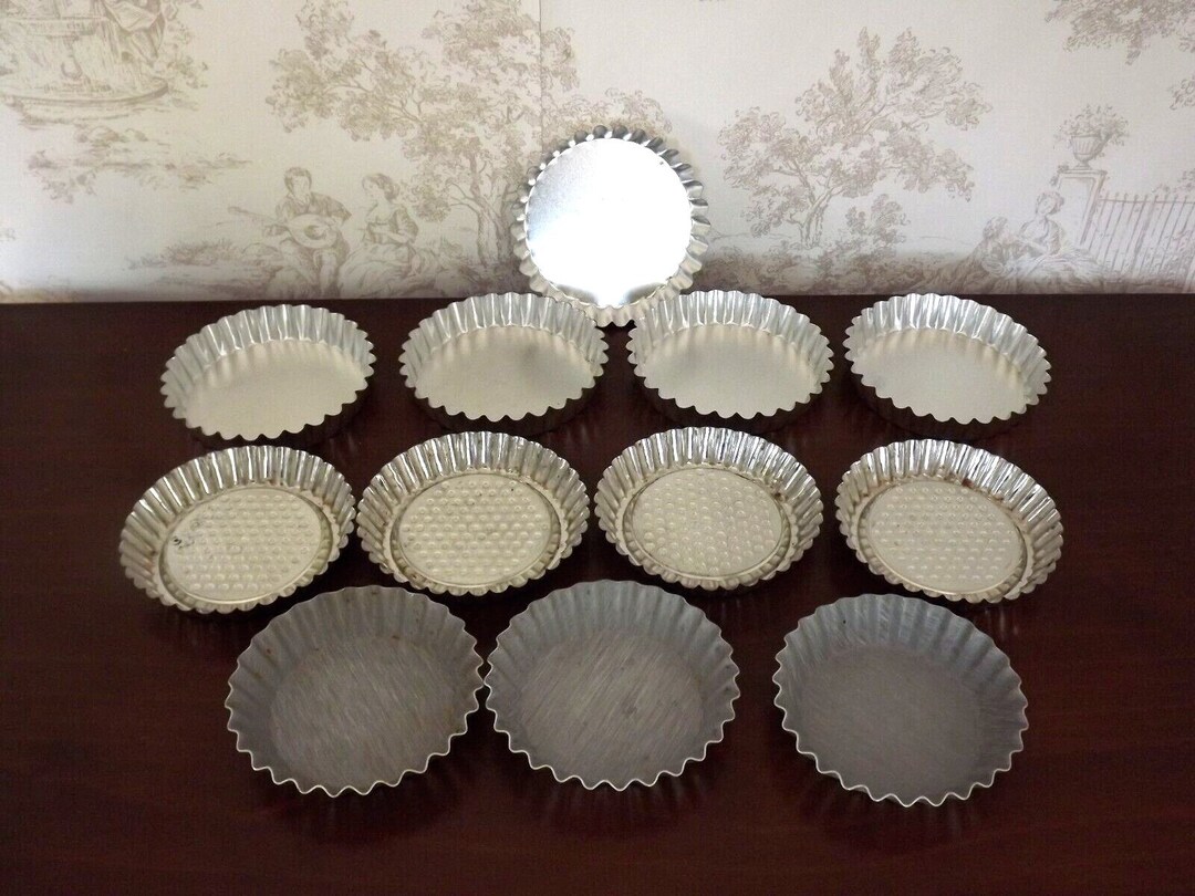 Set of 12 Assorted Vintage French Patisserie Tart Tins 3 Different ...