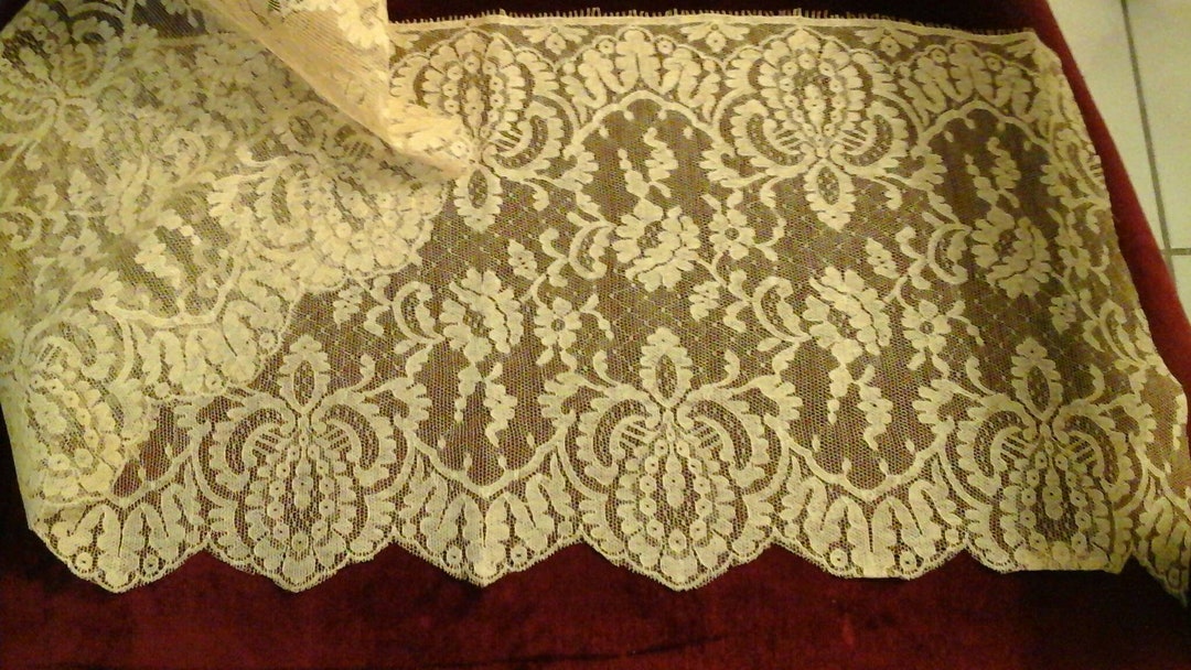 3.50m Lot of Very Fine Lace From Calais 1935 in Cotton Tulle in Its ...
