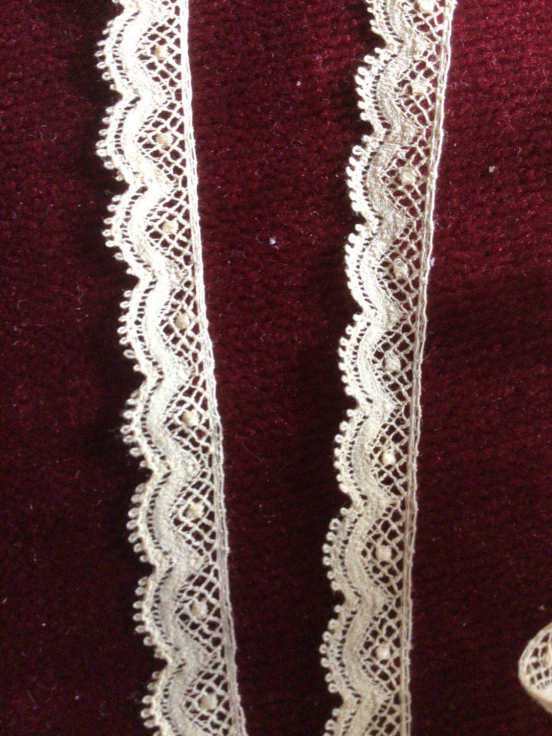Batch of 10m of Very Fine Calais Cotton Lace Measuring 1cm Wide and ...
