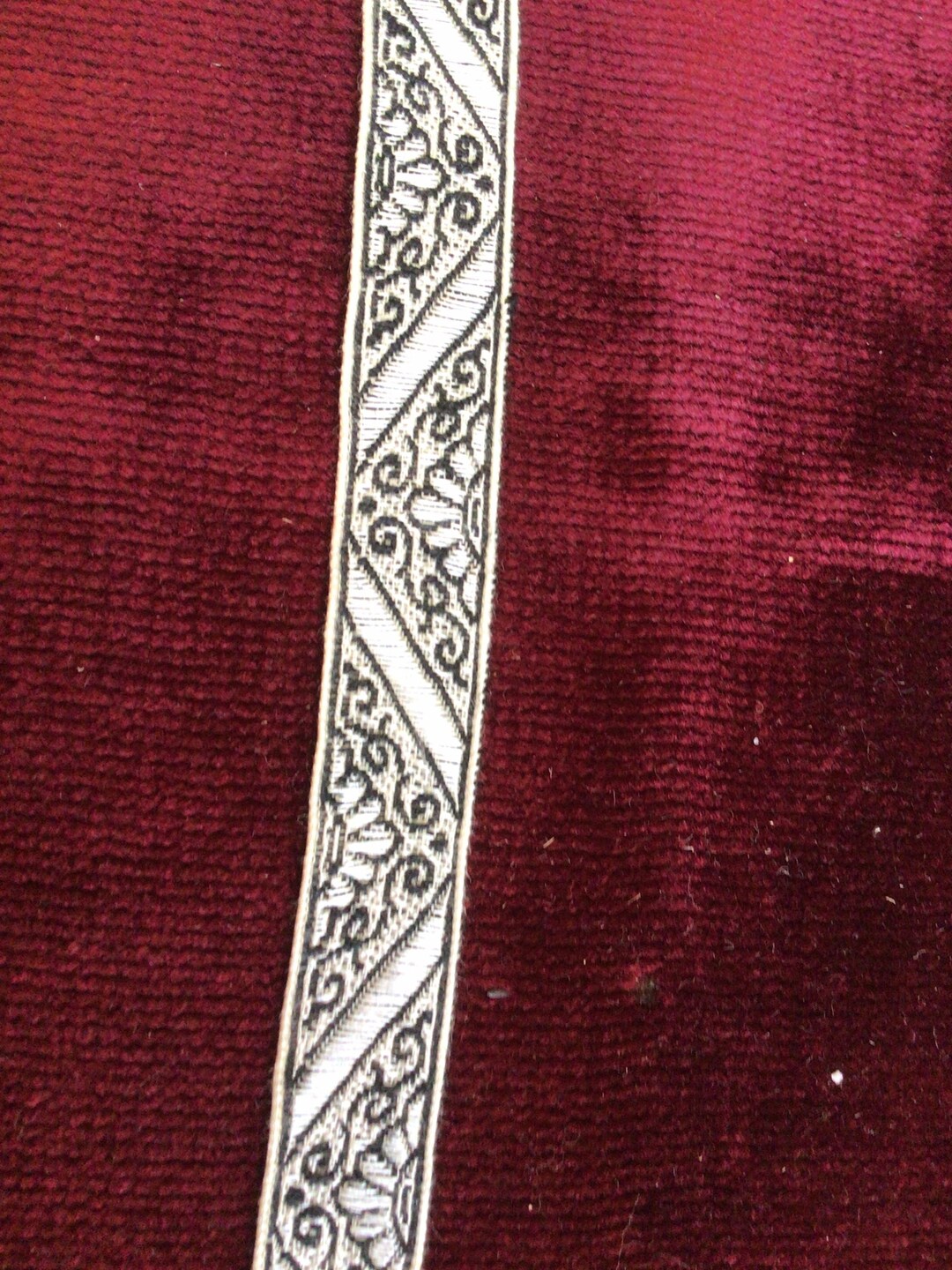 Gray Cotton and Silk Art Deco Braid With a Little Black Measuring 1.5cm ...