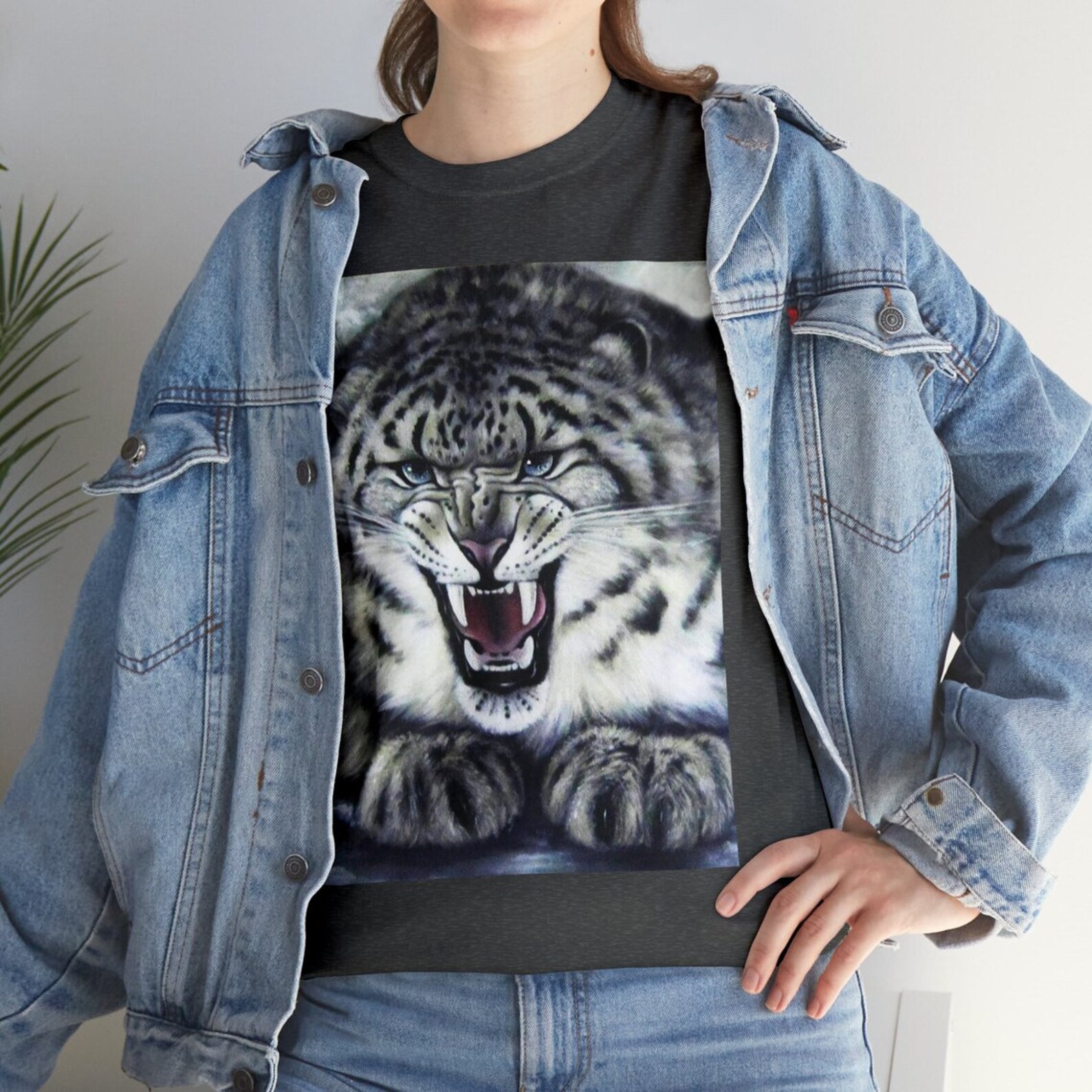 Snow Leopard T-shirt Animal Art Print Tee Gray Black Snow Leopard ...
