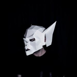 DIY Vampire Mask | Dracula Papercraft Mask | Home Made Halloween Bat ...