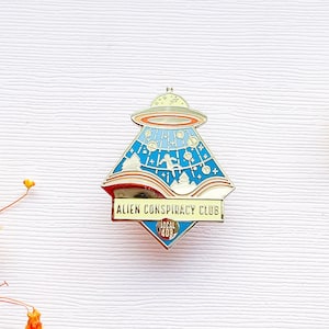 Alien Conspiracy Club Enamel Pin - Etsy