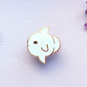 Mini Mola Enamel Pin - Etsy