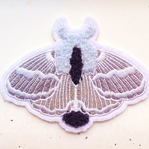 Moks132p Comet Moth Embroidered Patch Madagascan Moon Moth - Etsy