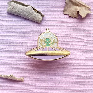 Tiny Alien Enamel Pin - Etsy