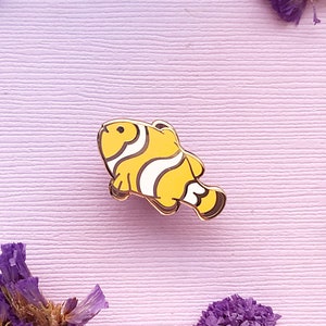 Tiny Clownfish Enamel Pin - Etsy