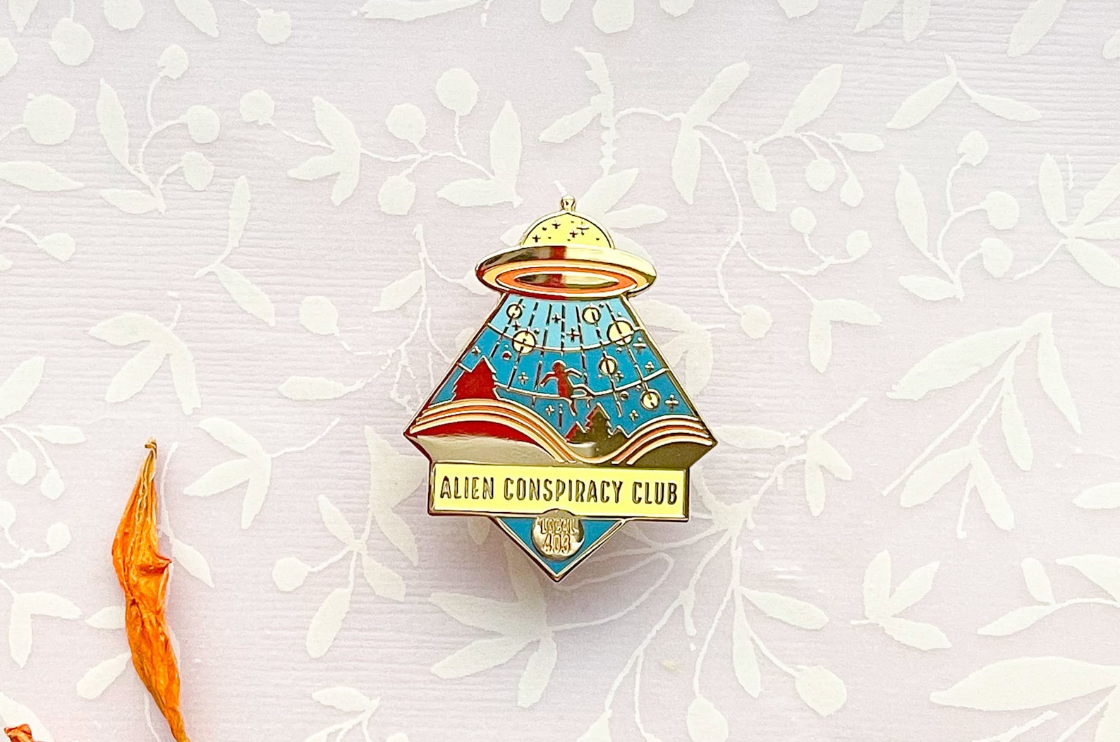 Alien Conspiracy Club Enamel Pin - Etsy
