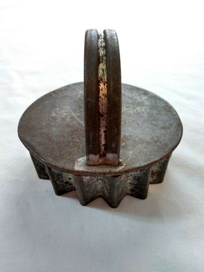Antique Tin Soldered Biscuit Cookie Cutter, Metal, Round, Scalloped ...