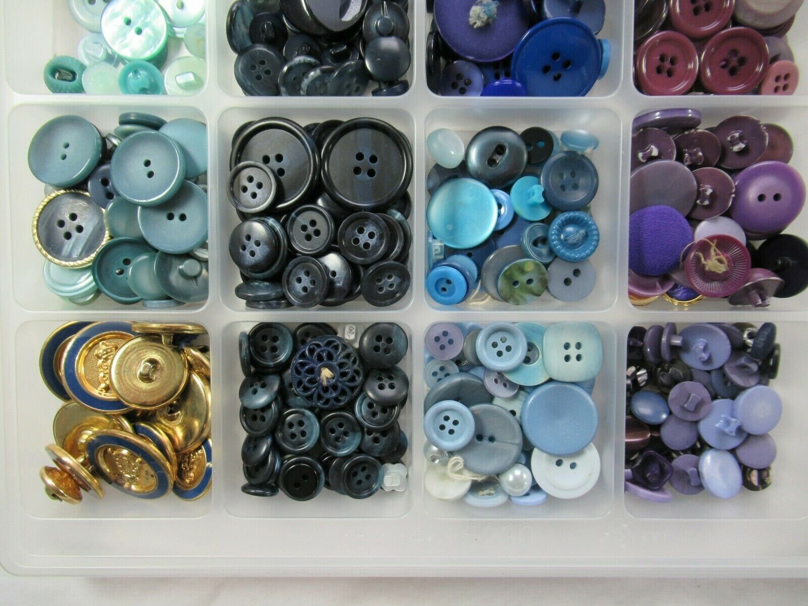 1800 Vintage Buttons, Mixed Lot, Plastic, Shell, Metal, Glass, Sewing ...