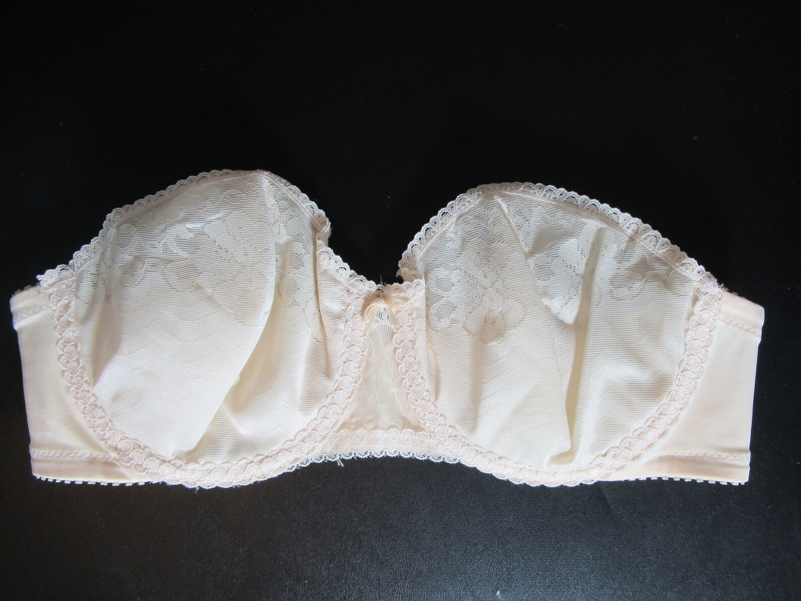 Vintage 80s Maidenform Pretty Shapley Lined Lace Strapless Bra, 34C ...