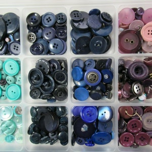 1800 Vintage Buttons, Mixed Lot, Plastic, Shell, Metal, Glass, Sewing ...
