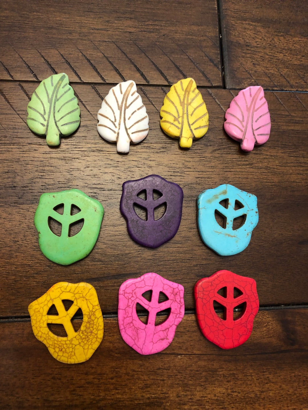 Howlite Leaves, Howlite Flowers Beads. - Etsy