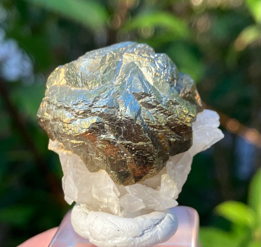 Iridescent Chalcopyrite on Calcite Tecolotes Mine Mexico - Etsy