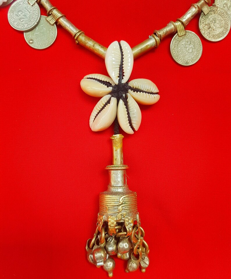 Vintage Beautiful Banjara Antique Old Shell Cowrie Coins Necklace Kuchi ...