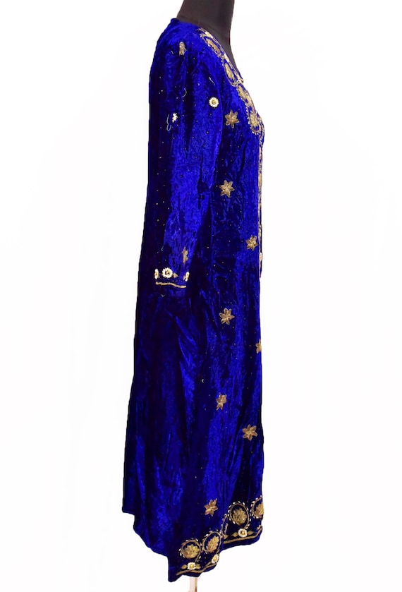 Antique Velvet kaftan - Indian Robe - Embroidered Gow… - Gem