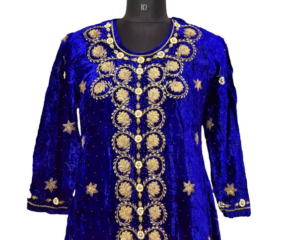 Antique Velvet kaftan - Indian Robe - Embroidered Gow… - Gem