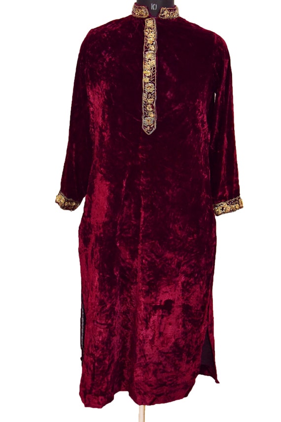 Antique Velvet kaftan - Indian Robe - Embroidered Gow… - Gem
