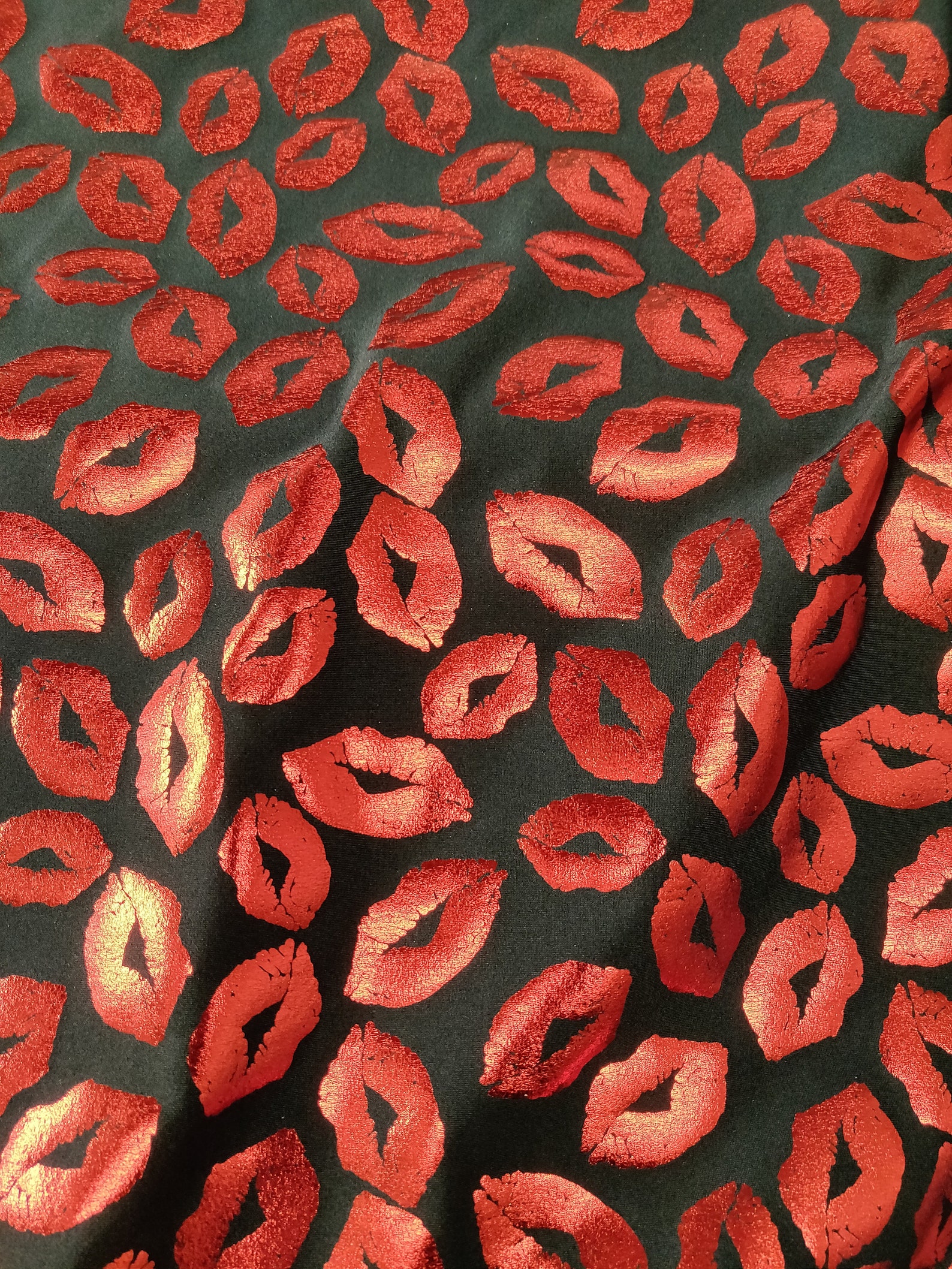 Metallic Foil Lip Print on Poly Spandex Fabric red/black - Etsy