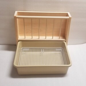 Scatterless Litter Box With Grids Wood Hay Feeder Food Stand 3 in 1 for ...