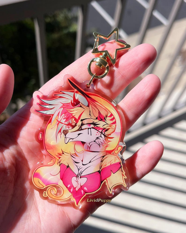 Helluva Boss “queen Beelzebub” Keychain - Etsy