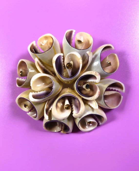 Vintage handmade pin coil - Gem