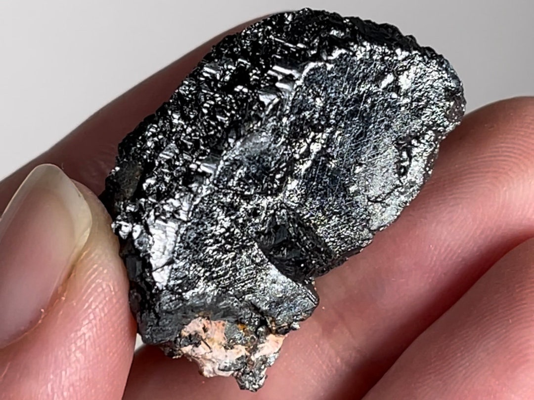 LUSTROUS Hematite • Pea Ridge Mine, Washington County, Missouri - Etsy
