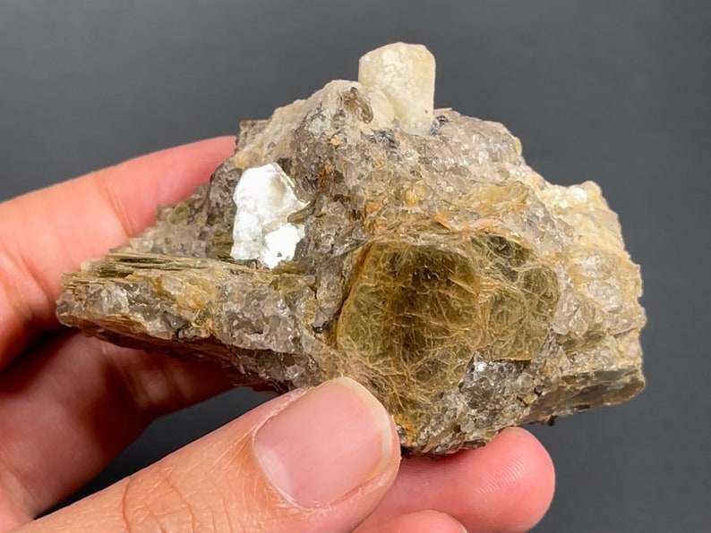 NEW ENGLAND Beryl Var Goshenite • Swanson Mine, Middlesex, Connecticut ...