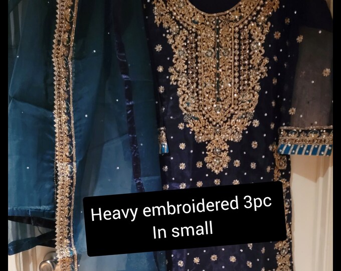 Pakistani Clothes, Ready-made, Embroidered Kurtas, Wedding Dress ...