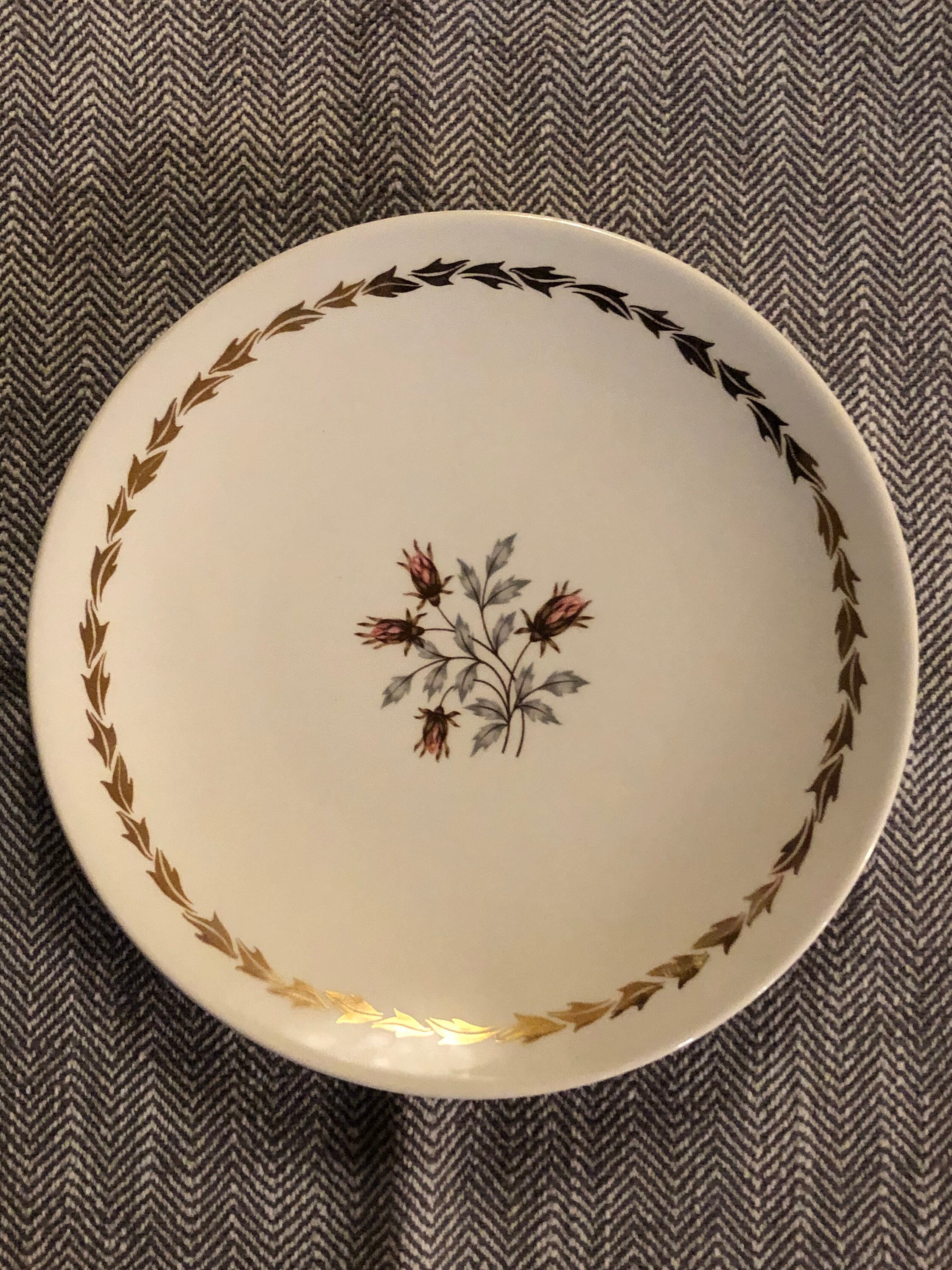 Royal (USA) Whisper Salad Plate 22k Plate Royal USA Place Set 7 1/2 ...