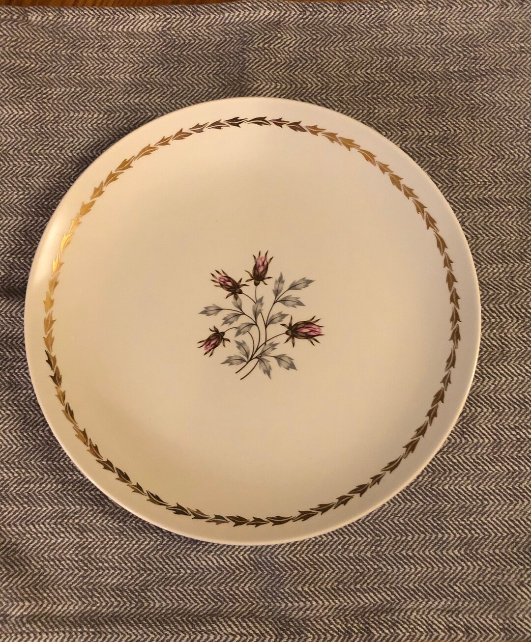 Royal (USA) Whisper Salad Plate 22k Plate Royal USA Place Set 7 1/2 ...