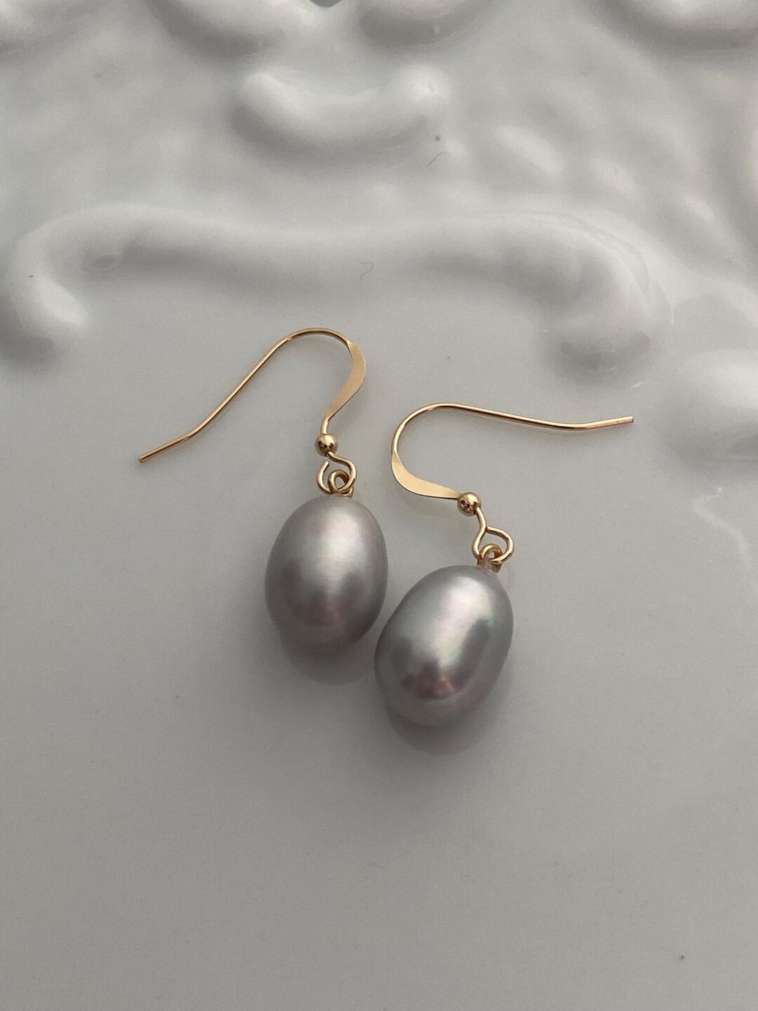 Freshwater Edison Teardrop Pearls, 13mm L X 9.5mm W, Silver Nacres, 14k ...