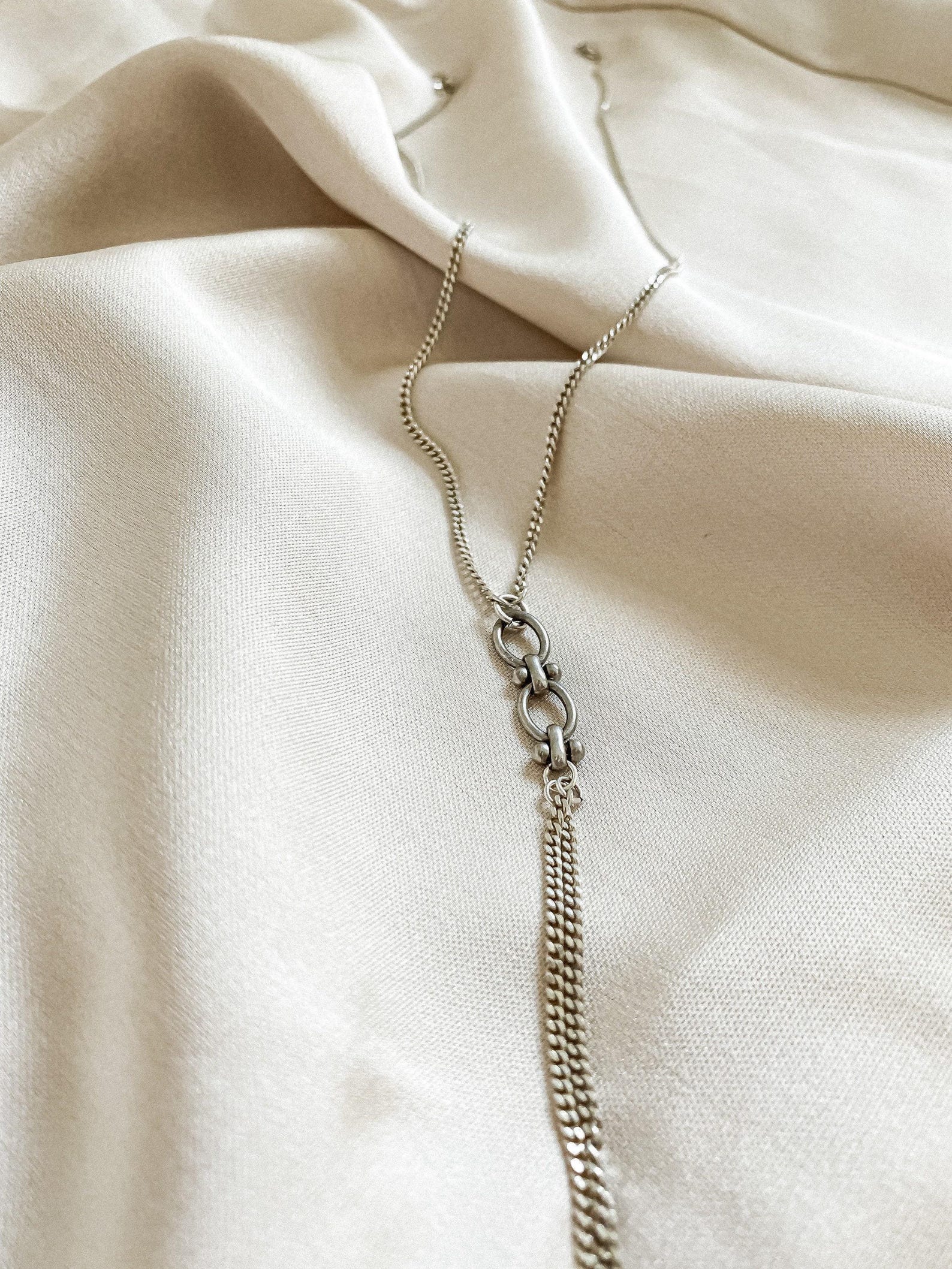 Dainty Silver Necklace, Lariat Chain Silver Necklaces, Black Pendant ...