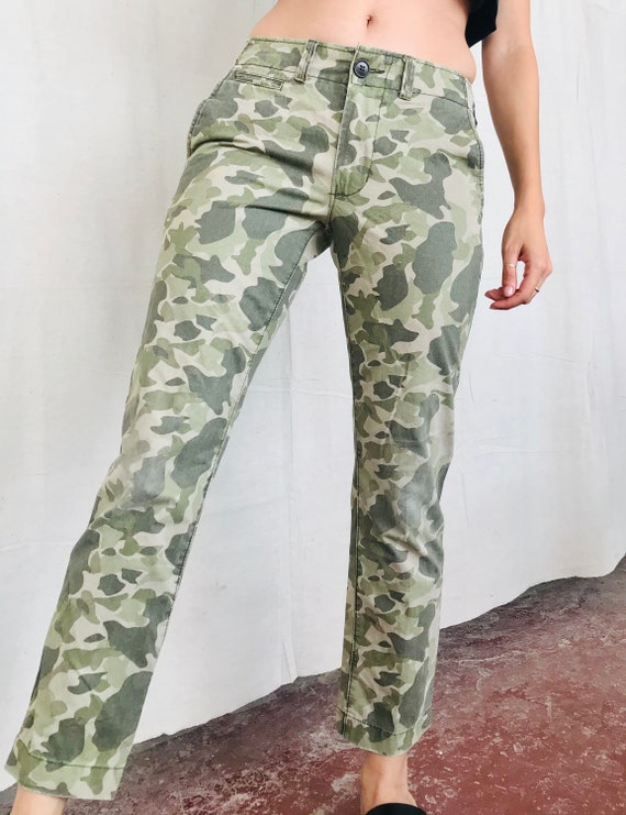 2000s Vintage Low Rise Camo Pants - Gem