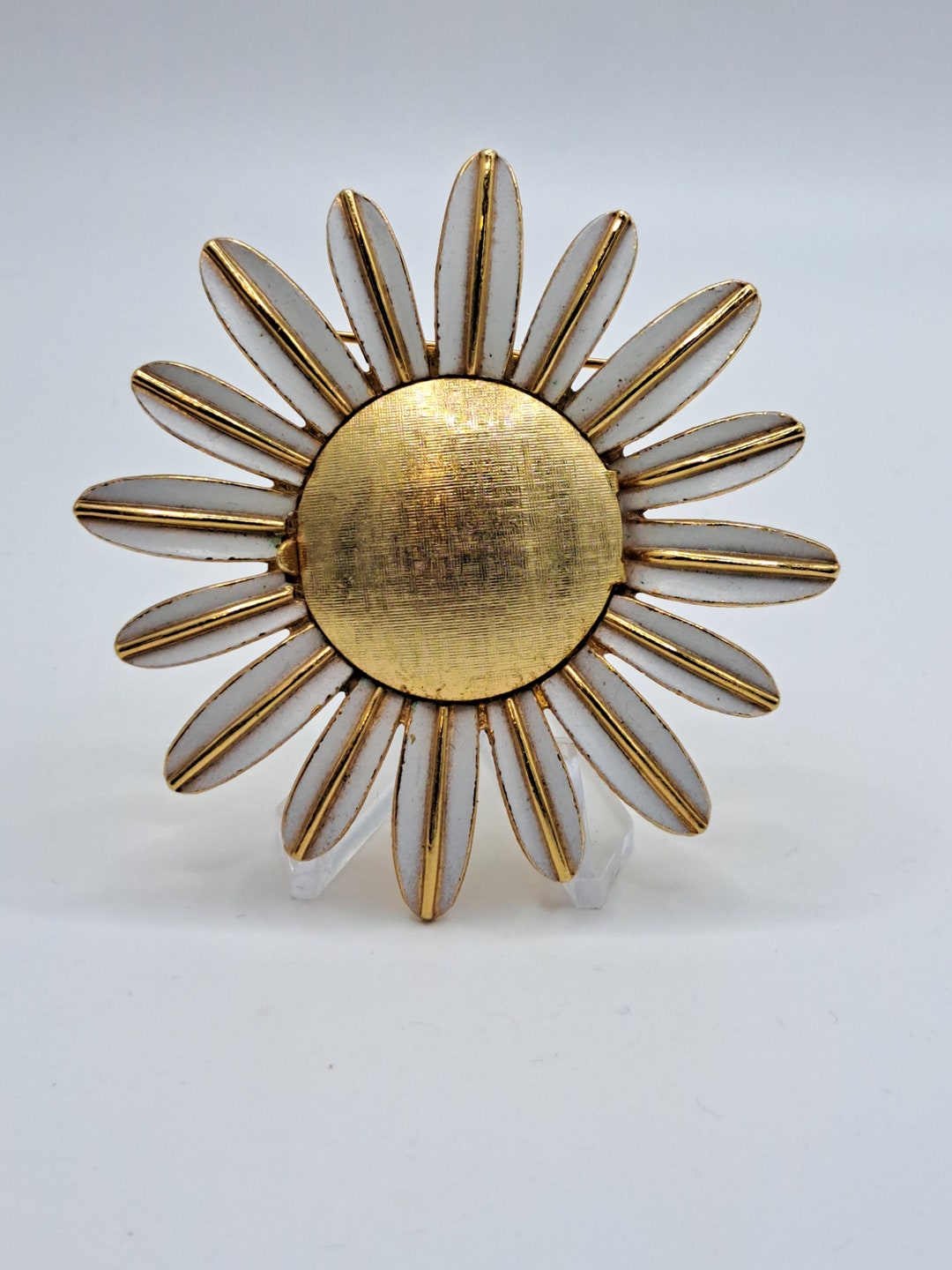 Avon White and Gold Daisy Perfume Brooch - Etsy