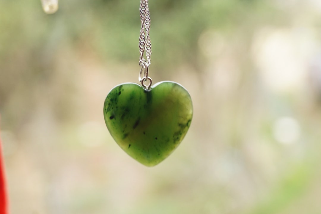 New Zealand Greenstone / Pounamu Heart Pendant - Etsy