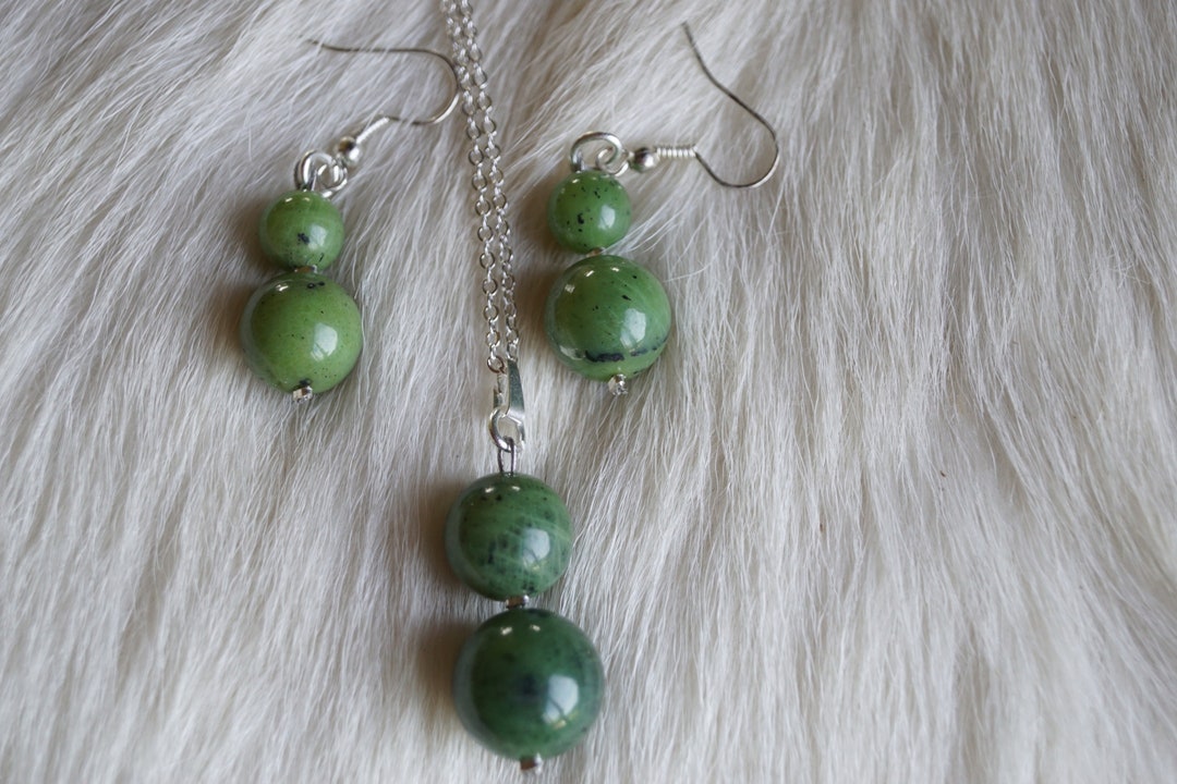 New Zealand Greenstone / Pounamu Set - Etsy