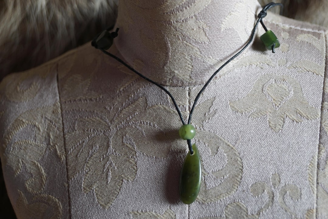 New Zealand Greenstone / Pounamu Little Tear Drop Pendant - Etsy