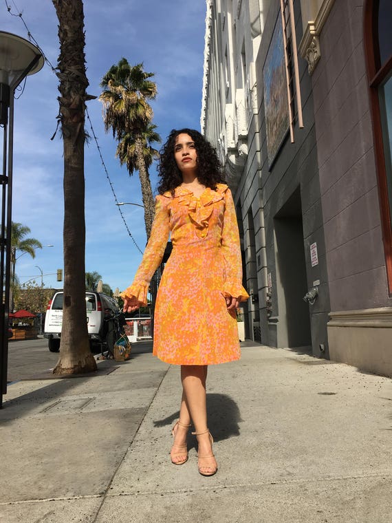 1970's Yellow and Orange Mod Floral Dress (Fits like … - Gem