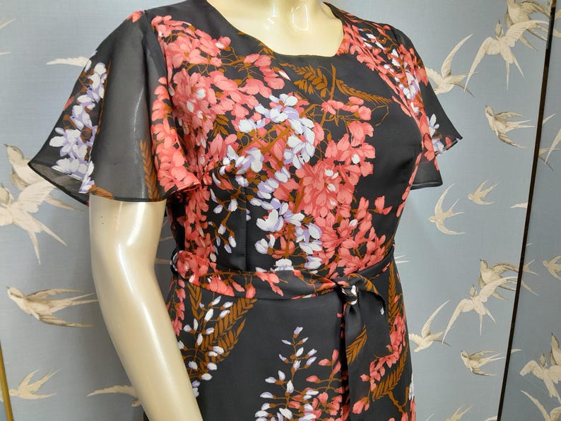 Plus Size Vintage 70s Maxi Dress, Black/ Red Wisteria Print Georgette ...