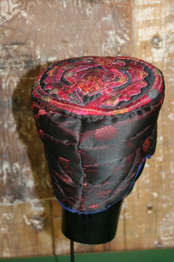 Antique childs Chinese ceremonial hat, embroidered pa… - Gem