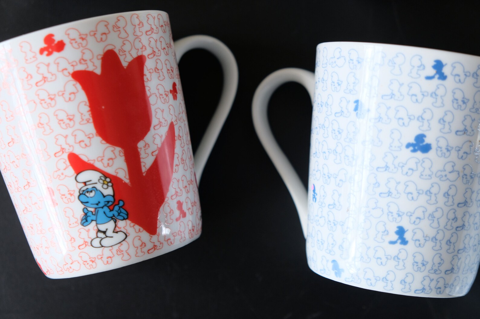 The Smurfs - 6 Coffee / Tea Cups (please Note One Cup Damaged ...