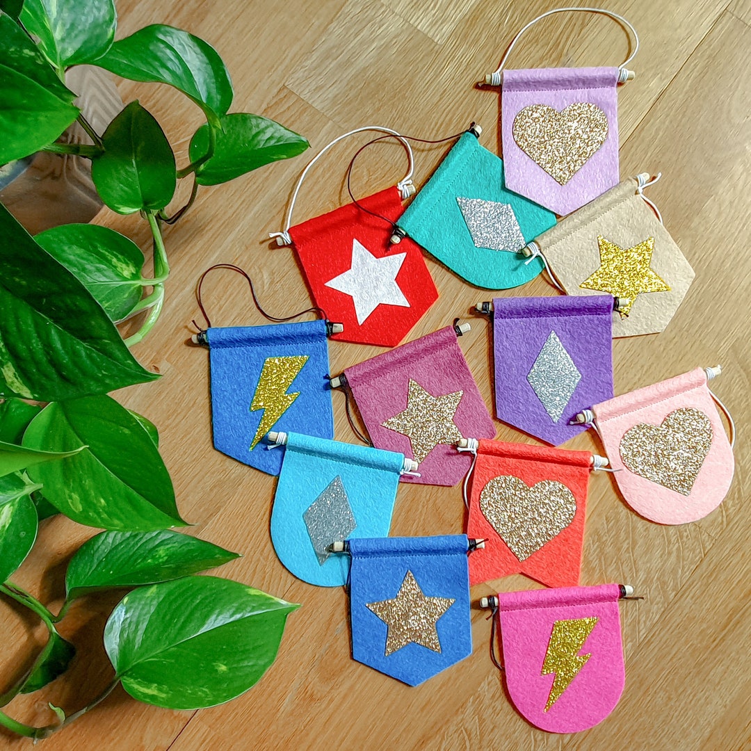 Mini Shape Banners. Heart, Star, Diamond, Lightning Bolt Flags. Custom ...