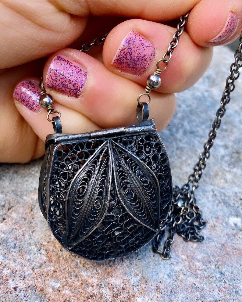 Vintage Silver Metal Filigree Small Purse Chain Necklace, 34” Long #582 ...