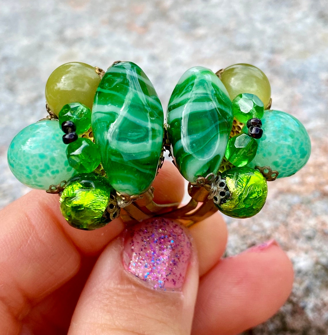 Vtg Brassy Tone Stunning Green Art Glass Beaded Cluster Clip on ...